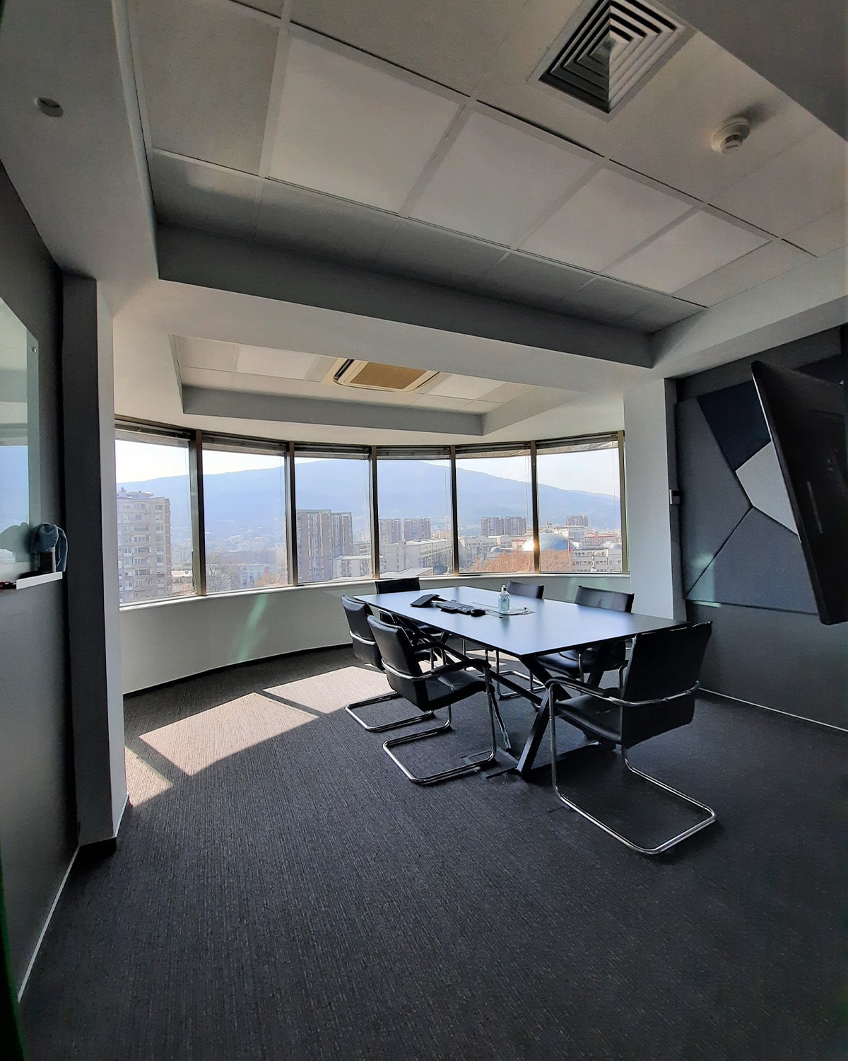 INSCALE | Your strategic IT scaling partner