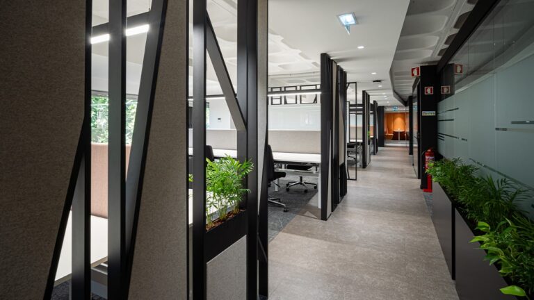 INSCALE | Your strategic IT scaling partner